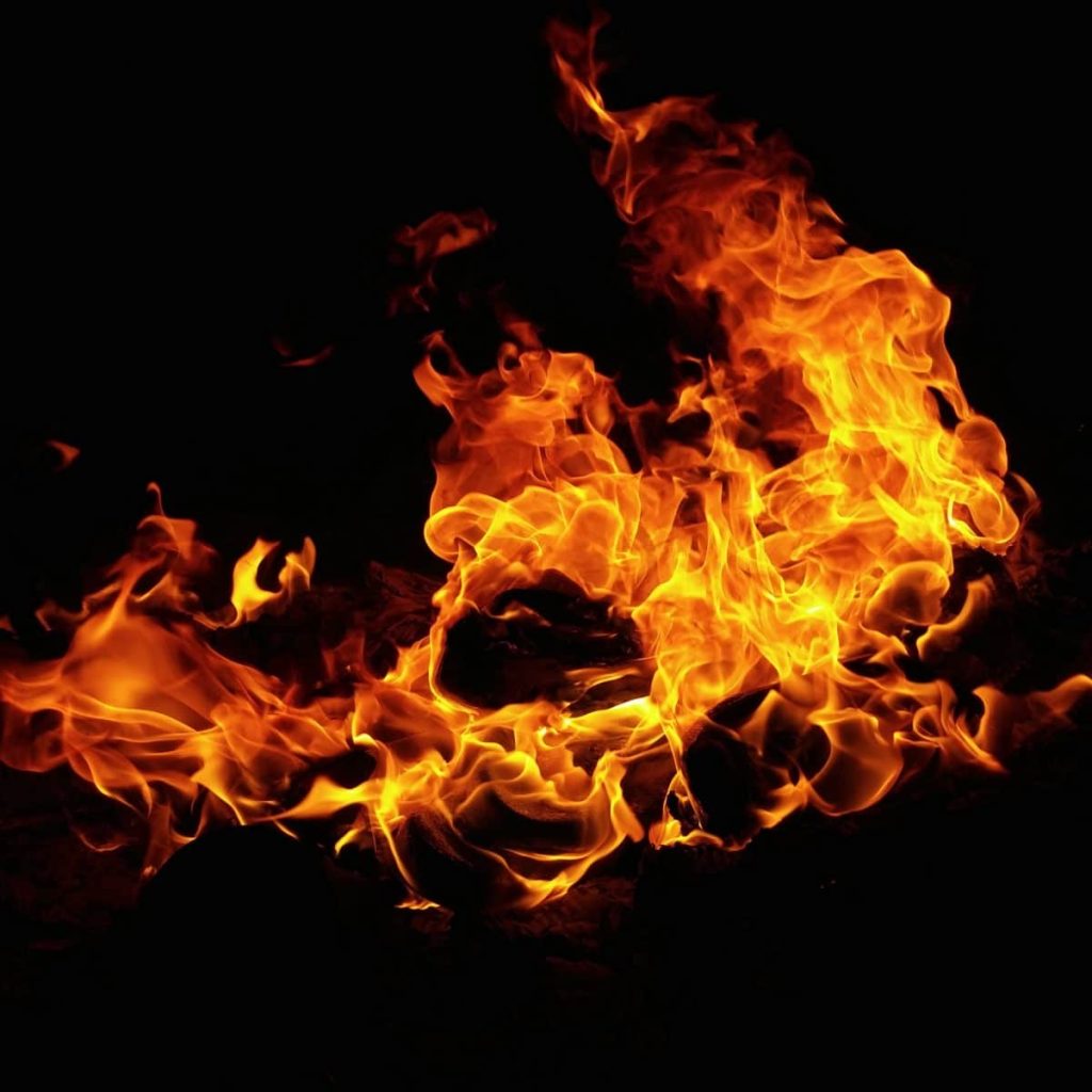 Goods worth millions of naira destroyed as fire guts Arena Market in ...