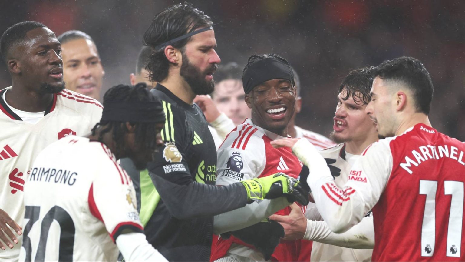 Roy Keane and Gary Neville Slam ‘Idiot’ Gabriel Martinelli - NaijaWhisper